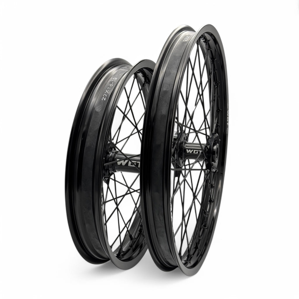Black 21-18 Ultra bee wheels